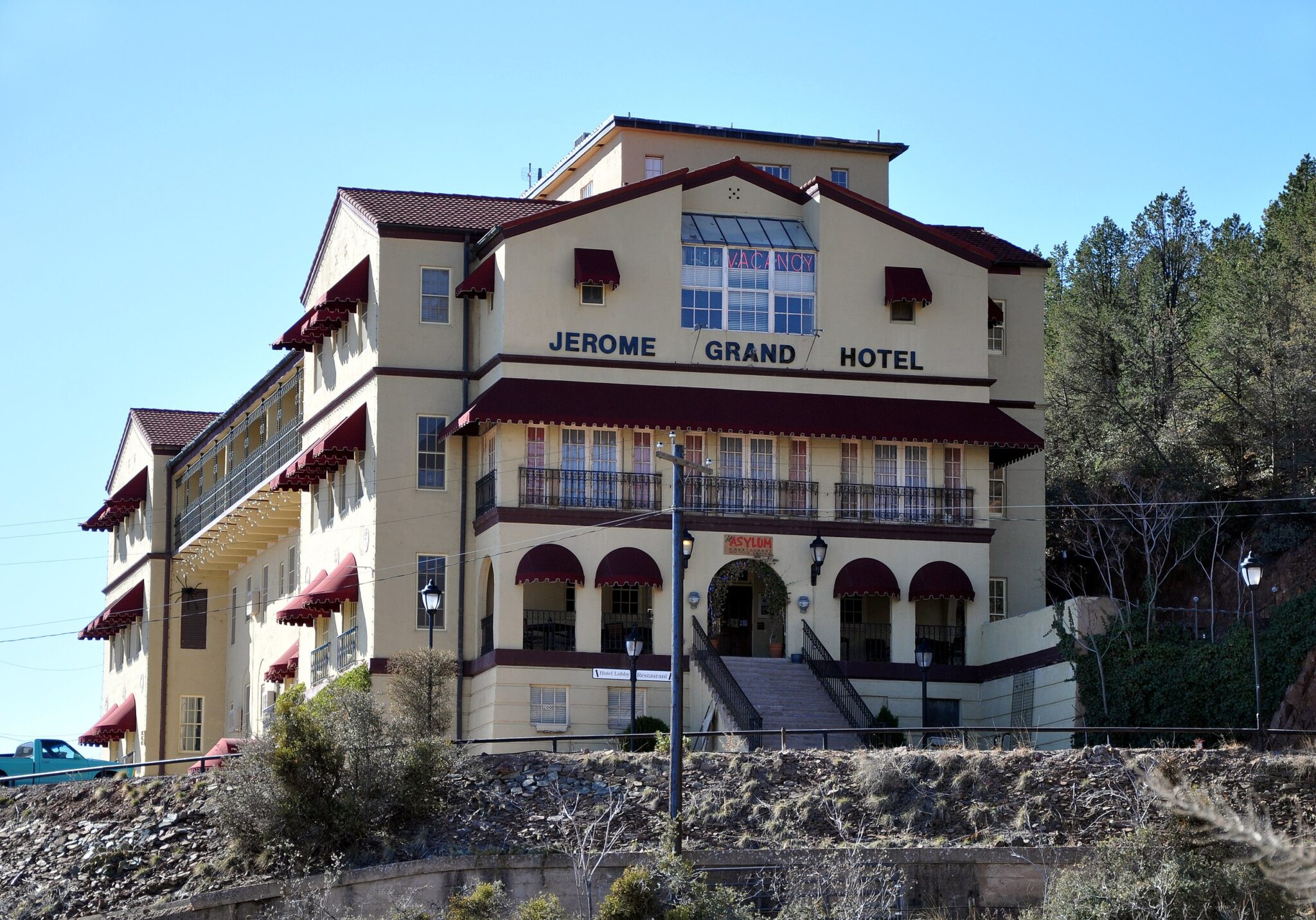 Jerome, AZ - One of America's Most Haunted Mining Towns - DesertUSA