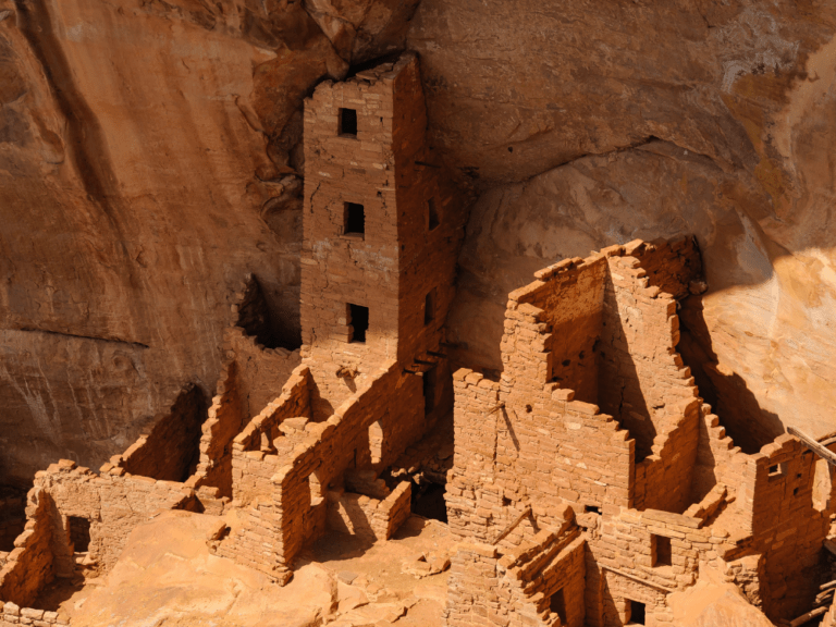 Exploring Mesa Verde Cliff Dwellings - DesertUSA