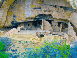 Exploring Mesa Verde Cliff Dwellings - DesertUSA